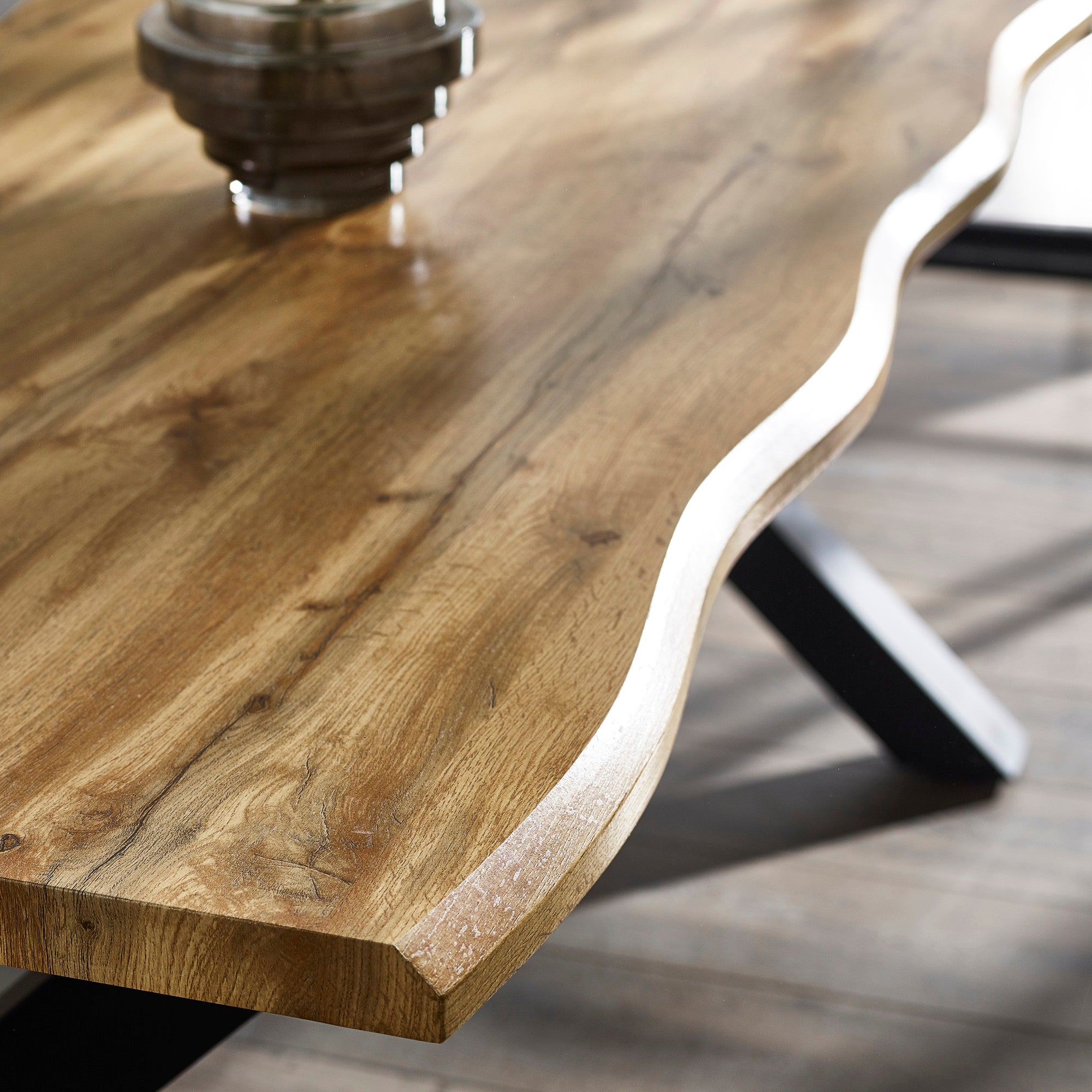 Harvey Dining Table – Julian Bowen